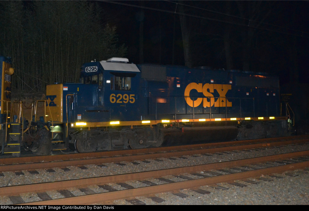 CSX GP40-2 6295 trails on C746-09